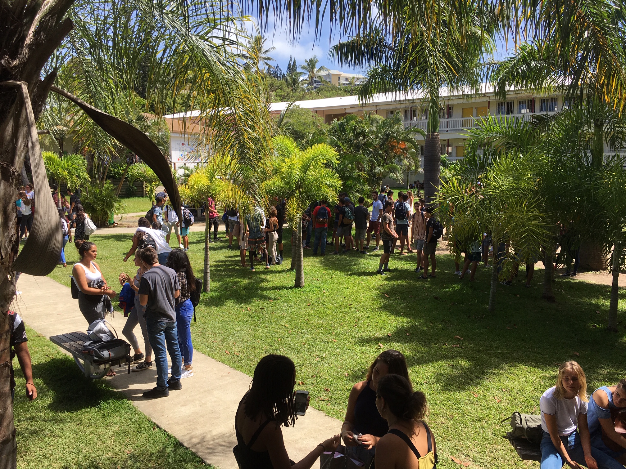 Présentation - Lycée Blaise Pascal de Nouméa